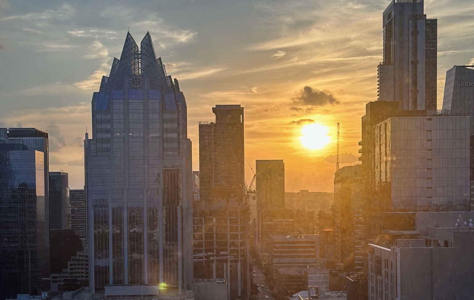 5 Reasons You Should Stay at the Hilton Austin Downtown